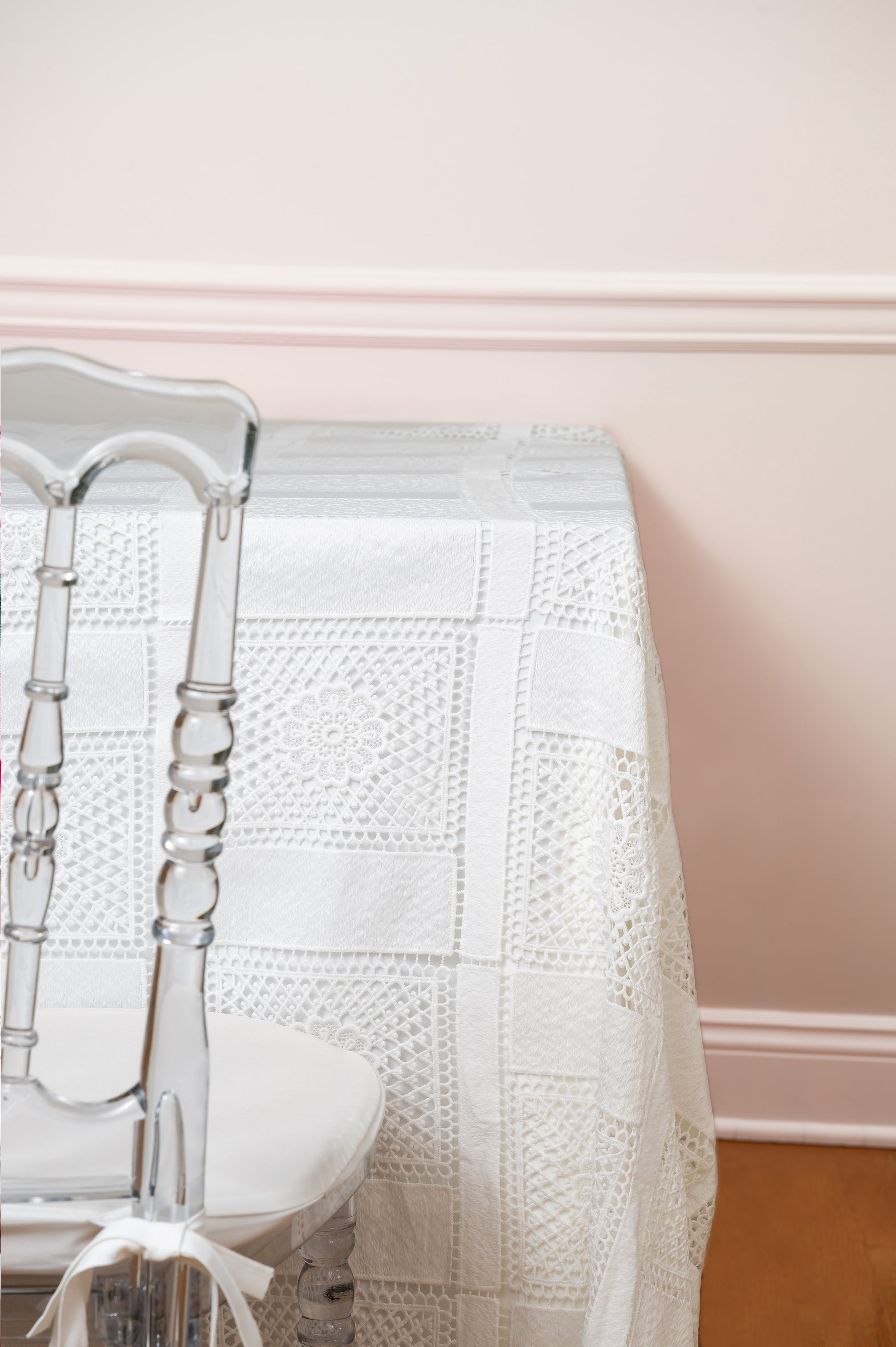 Square Lace – TableTrends